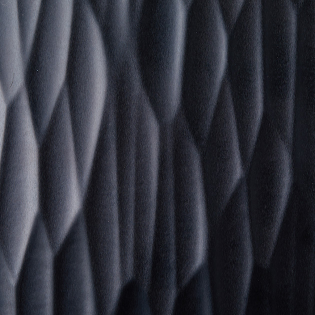 Hematite 670 | Dark and Sophisticated Metallic Texture